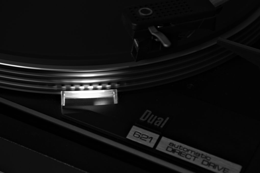 How to use the turntable pitch control - Turntable Adjustment